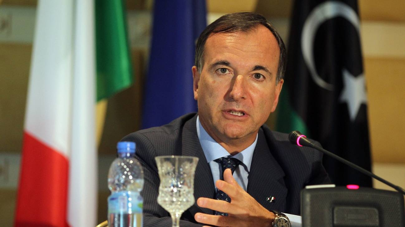 Ex-ministro italiano Franco Frattini morre aos 65 anos