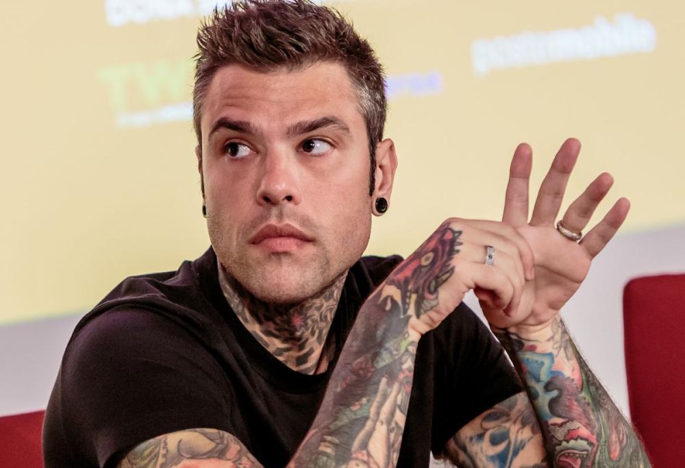 Rapper italiano Fedez se ausenta de redes sociais e preocupa fãs